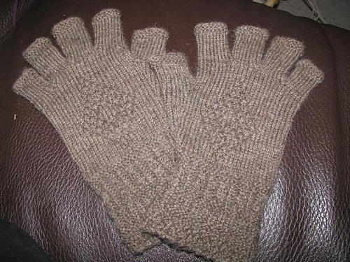 Ravelry: British Driving Gloves pattern by Anne Carroll Gilmour