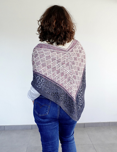 Ravelry: Châle Tesselis pattern by Aglaé Laser
