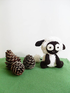 Ravelry: Woolie the Lamb pattern by Butterbearmade