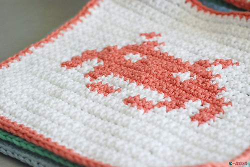 Ravelry: Space Invaders bibs pattern by Ahooka Migurumi