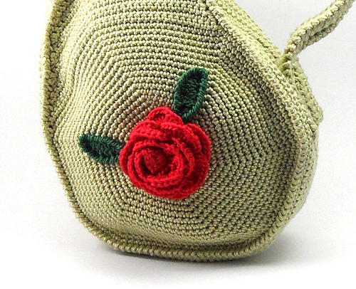 Ravelry: Teardrop Bag - with flat handles and rose pattern by Aimarro ...
