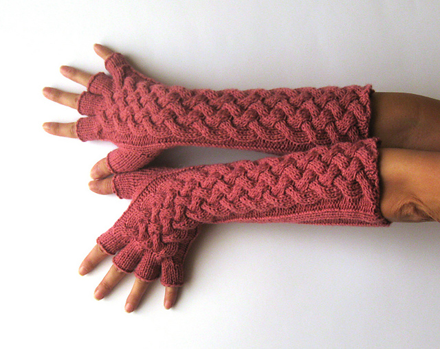 Ravelry: Double Cable Gloves with cut fingers pattern by Aimarro Patterns