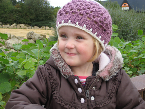 Ravelry: Zoe Hat pattern by Lthingies