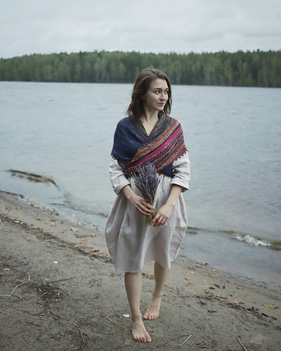 Ravelry: Outlander East Shawl pattern by Anna Muskatina
