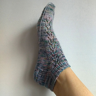Ravelry: Alex Socks pattern by Oktávia Ákli