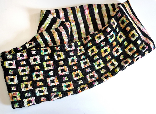 Ravelry: Hologram Cowl pattern by Amanda Newlin of Bean Blossom Fibers