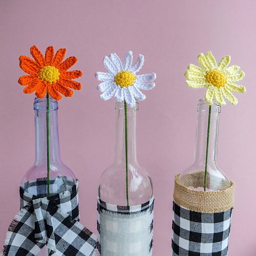 Ravelry: Daisy Flower pattern by Luísa Cabral