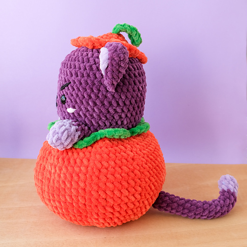 Ravelry: Grumpy Halloween cat pattern by Luísa Cabral