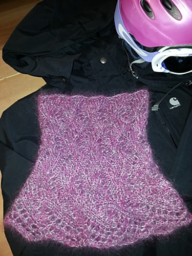 Ravelry: Candy Cane Swirl Cowl pattern by alaskagirlknits!