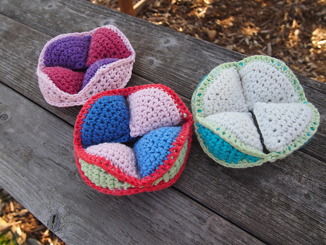 Ravelry: aletas' Amish Puzzle Ball Crochet Pattern