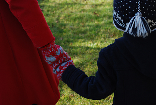 Ravelry: Co-mitted (a hand-holding mitten) pattern by Alexis Hoy