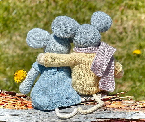 Ravelry: Mouse Theo pattern by Elena Alexeeva