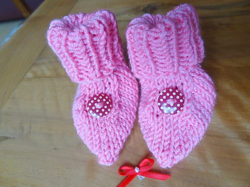 Ravelry: Neat Little Feet ~ Baby Booties pattern by marianna mel
