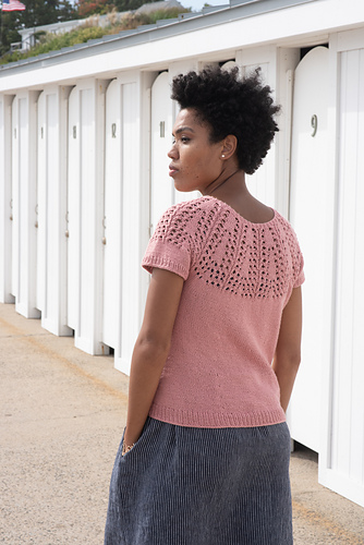 Ravelry: Riveria pattern by Alison Green