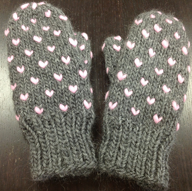 Ravelry: Bulky Thrummed Mittens pattern by Roxanne Yelle