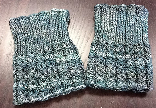 Ravelry: Rox's Boot Toppers pattern by Roxanne Yelle