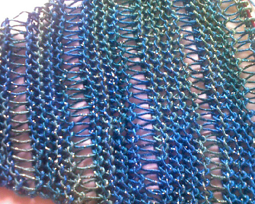 Ravelry: Clapotis Wannabe pattern by allisonintx