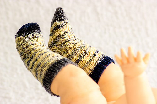 Ravelry: Magic Spiral Socks pattern by Alma Mahler