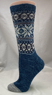 Ravelry: Chance of Flurries Socks pattern by Beth Lutz