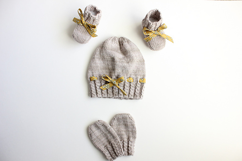 Ravelry: Emma - Newborn starter set pattern by Altadena Green