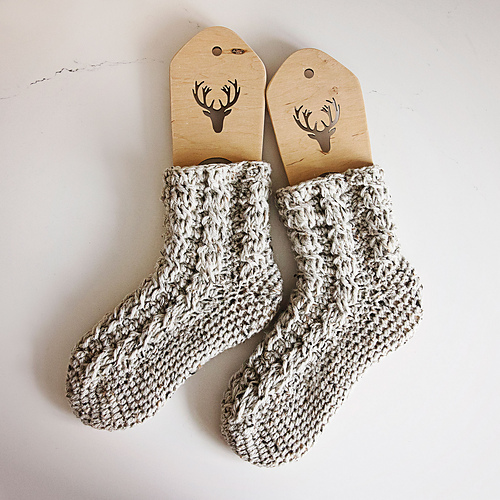 Ravelry: Cozy Slipper Socks pattern by Leelee Knits