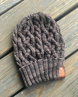 Ravelry: alyrie's Traveling Cable Hat
