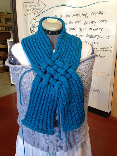 Ravelry: Celtic Knot Looped Scarf pattern by Patricia Everett