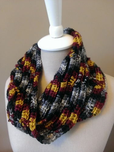 Ravelry: Rustic Ladder Cowl pattern by Aprile Mazey