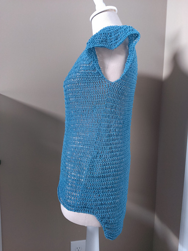 Ravelry: Drop Hem Top pattern by Aprile Mazey