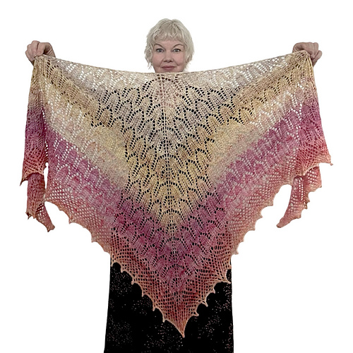 Ravelry: Little Raven Shawl pattern by Ambah O'Brien