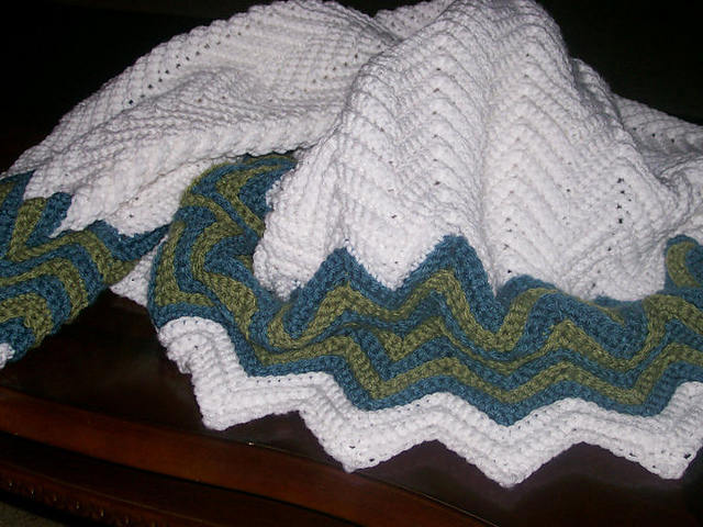 Ravelry: SouthernStitchn's Ripple baby blanket