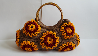 Ravelry: Burning Flames Bag pattern by Amira Crafts