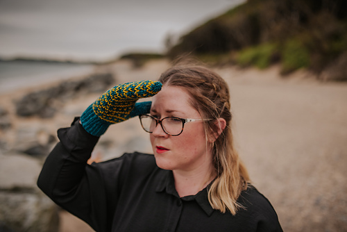 Ravelry: Morse Code Mittens pattern by Anne-Michelle Phelan