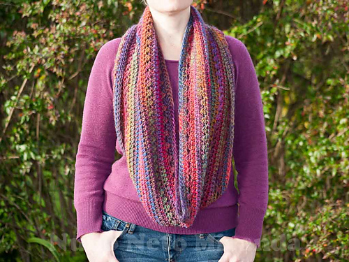 Ravelry: Shifter Cowl pattern by Ana Figueira