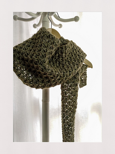 Ravelry: Estrella Chal pattern by ana conde