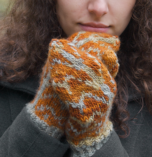 Ravelry: Julia pattern by Andrea Rangel