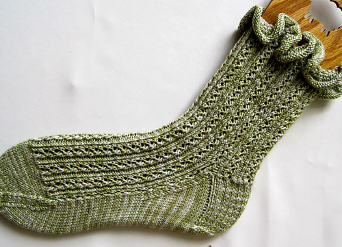 Ravelry: Lace Rib and Ruffled Sock pattern by Linda Lehman