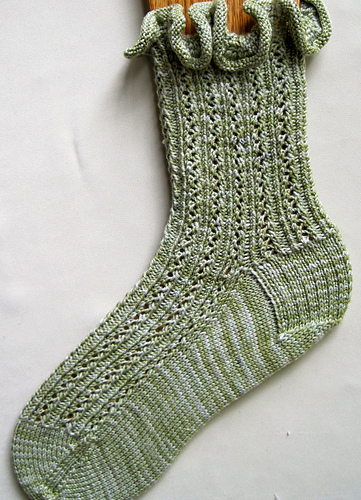 Ravelry: Lace Rib and Ruffled Sock pattern by Linda Lehman