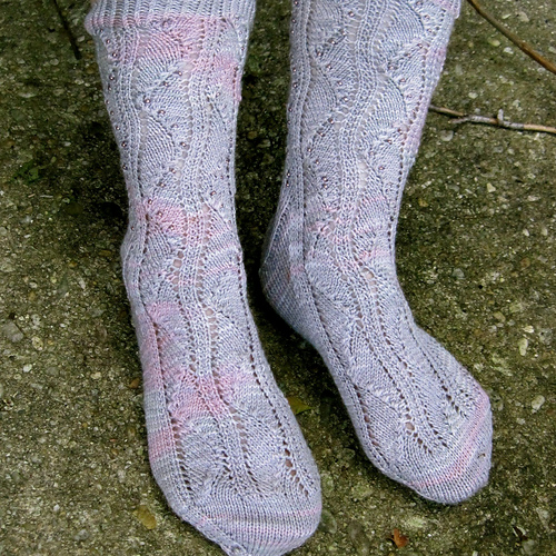 Ravelry: Tufts Beaded Socks pattern by Linda Lehman