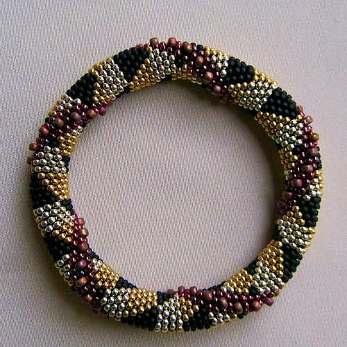 Ravelry: Double Reverse Spiral on Little Squares pattern by Linda Lehman