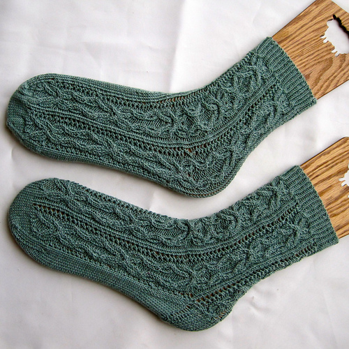 Ravelry: Ottawa Cabled Socks pattern by Linda Lehman