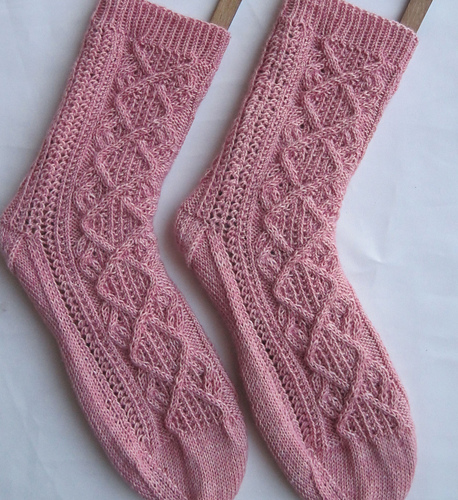 Ravelry: Ferryland Cabled Socks pattern by Linda Lehman