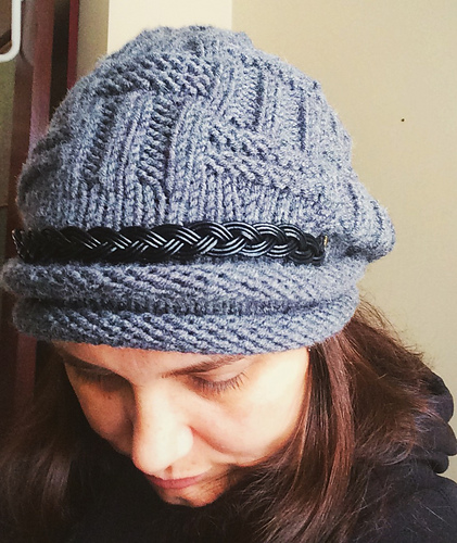 Ravelry: Ribbed slouchy hat pattern by Mélanie Roy