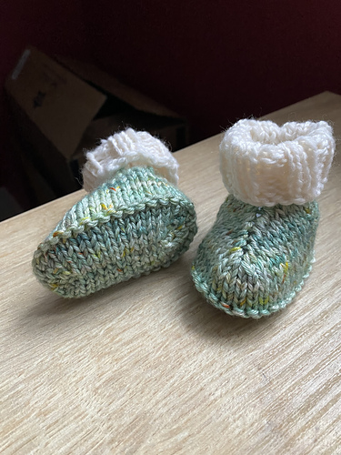 Ravelry: Baby Hug Boots pattern by marianna mel