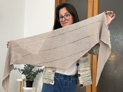 Ravelry: An Italian Spring Shawlette pattern by An Italian Knitter