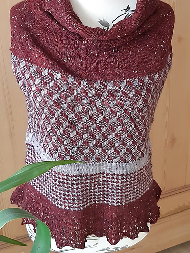 Ravelry: Cube Poncho pattern by Anja Liebertz