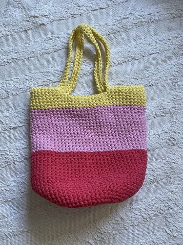 Ravelry: Noa’s Bag pattern by Nirit Freiman