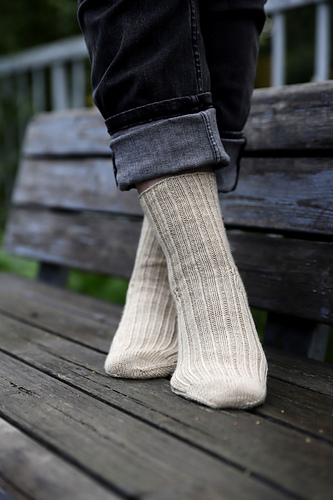 Ravelry: Sunday Reel pattern by Anna Johanna