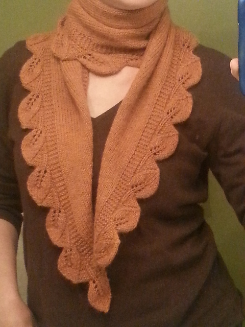 Ravelry: Leaf scarf pattern by Anna
