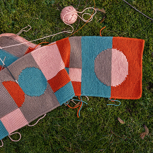 Ravelry: Intarsia Tiles Scarf pattern by Anna Husemann